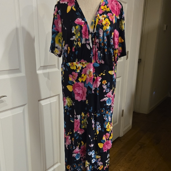 Heimish Usa Dresses Heimish Usa Floral Maxi Dress Black And Pink